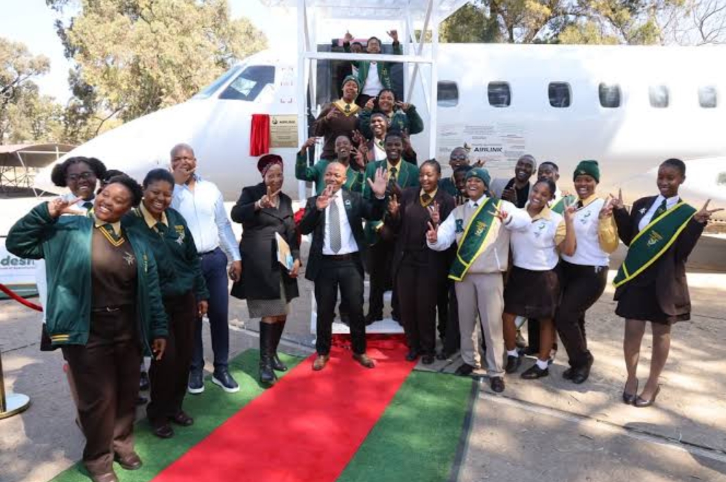 Airlink Donates Jet to Support Aviation Skills Training – The Aviator ...